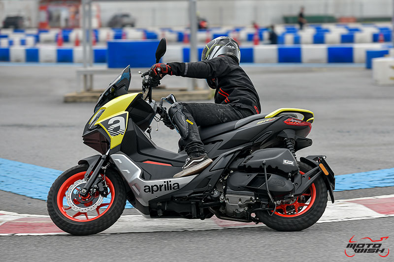 รีวิว Aprilia SR GT200 สกู๊ตเตอร์อิตาลีทรงสปอร์ตที่พร้อมลุยทุกเส้นทาง ...