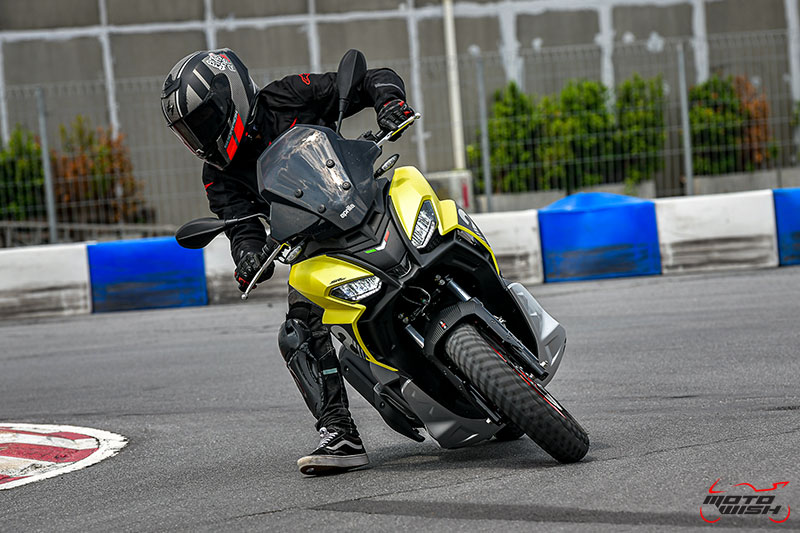 รีวิว Aprilia SR GT200 สกู๊ตเตอร์อิตาลีทรงสปอร์ตที่พร้อมลุยทุกเส้นทาง ...