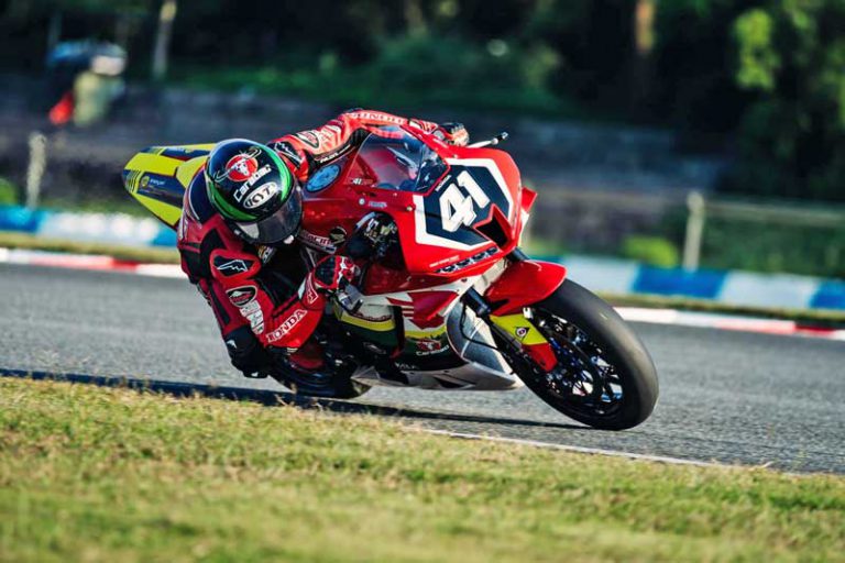 ฮอนด้า เรซซิ่ง ไทยแลนด์” พาเพลงชาติไทยกระหึ่มต่อเนื่อง กวาดโพเดียม ARRC - MOTOWISH